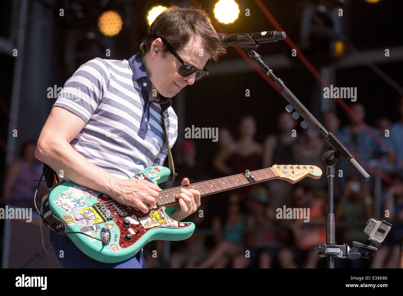 Weezer Live High Resolution Stock Photography and Images - Alamy