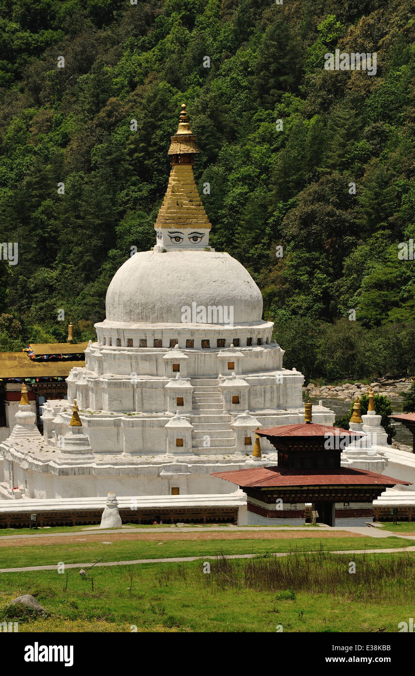 Stupa of Chorten Kora, Trashiyangtse, Eastern Bhutan Stock Photo - Alamy