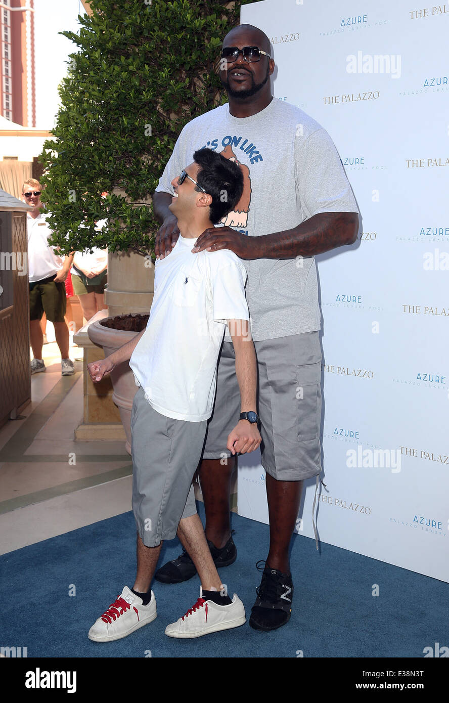 Shaquille O'Neal Pool Party at Azure At The Palazzo Resort and Casino ...