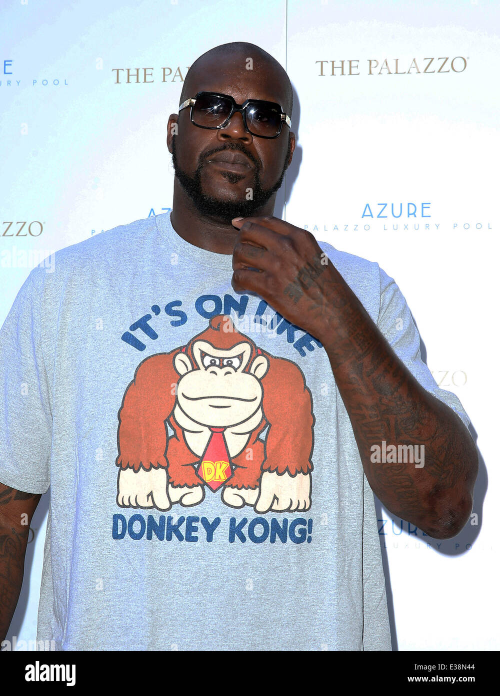 Shaquille O'Neal Pool Party at Azure At The Palazzo Resort and Casino ...