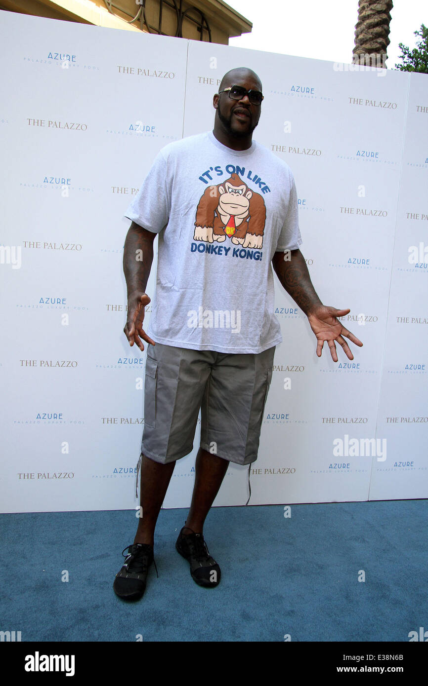 Shaquille o’neal shirt hi-res stock photography and images - Alamy