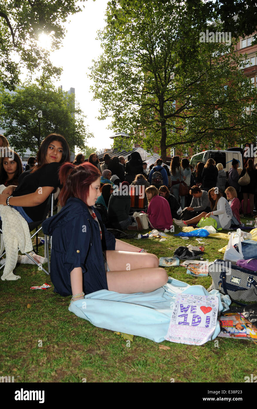 Hundreds of One Direction fans camp out in London's Leicester Square ...