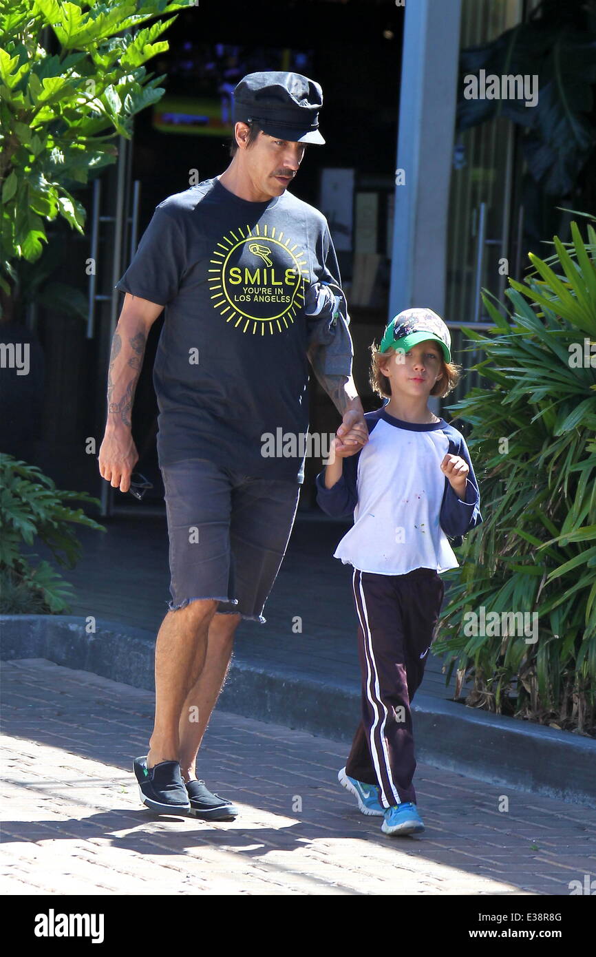 Anthony Kiedis his son Everly Bear to paint class in Malibu Featuring ...