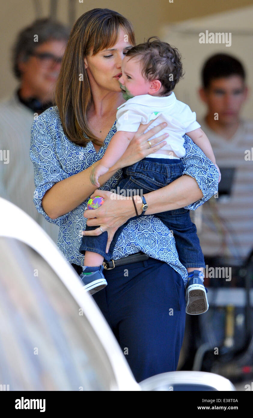 Jennifer Garner and Steve Carell on the set of 'Alexander and the ...