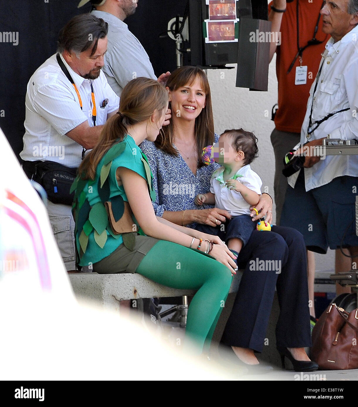 Jennifer Garner and Steve Carell on the set of 'Alexander and the ...