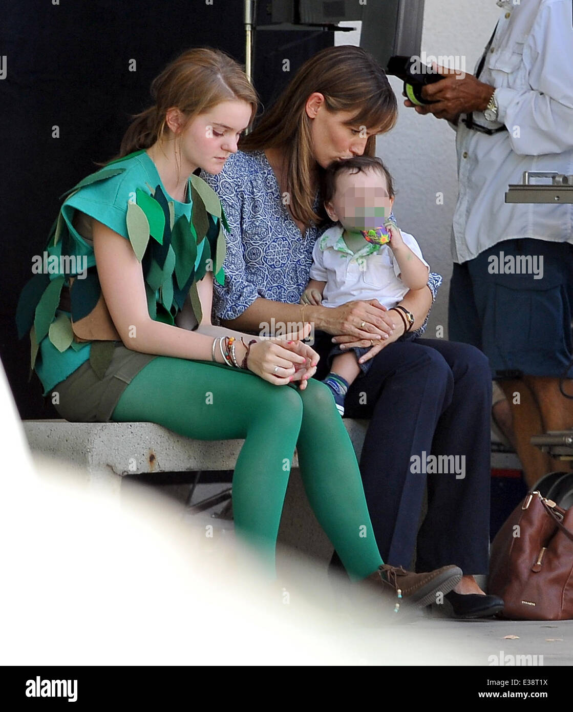 Jennifer Garner and Steve Carell on the set of 'Alexander and the ...