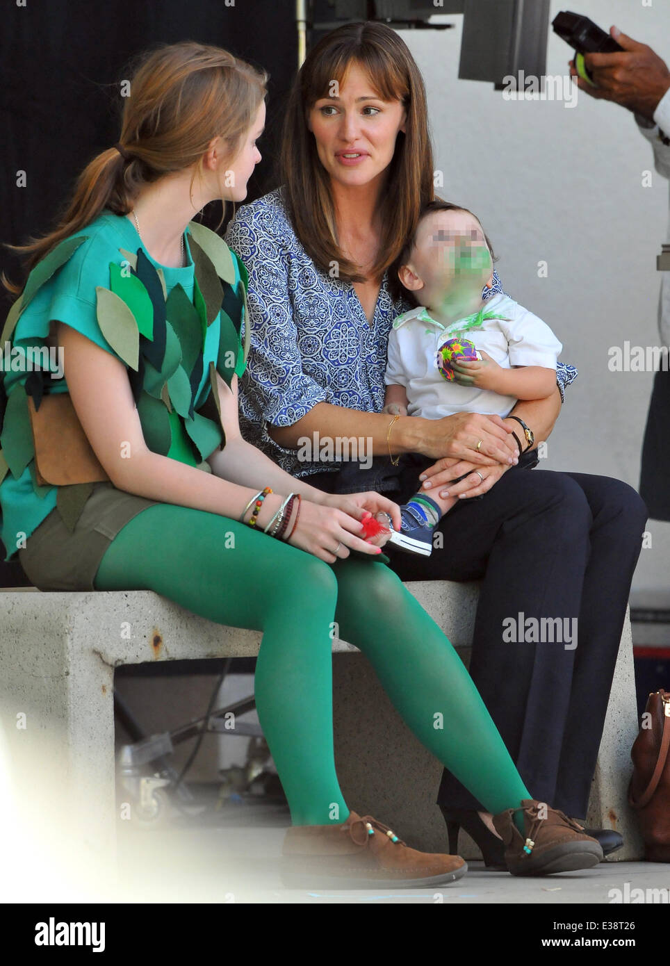 Jennifer Garner and Steve Carell on the set of 'Alexander and the ...