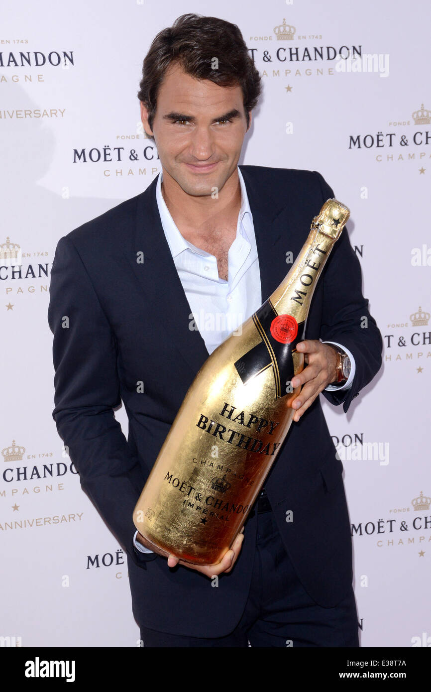 The Moet & Chandon 270th Anniversary at Pier 59 Studios - red carpet ...
