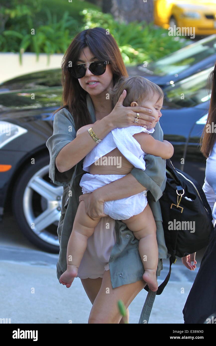 Kourtney Kardashian takes her daughter Penelope to a playdate in ...