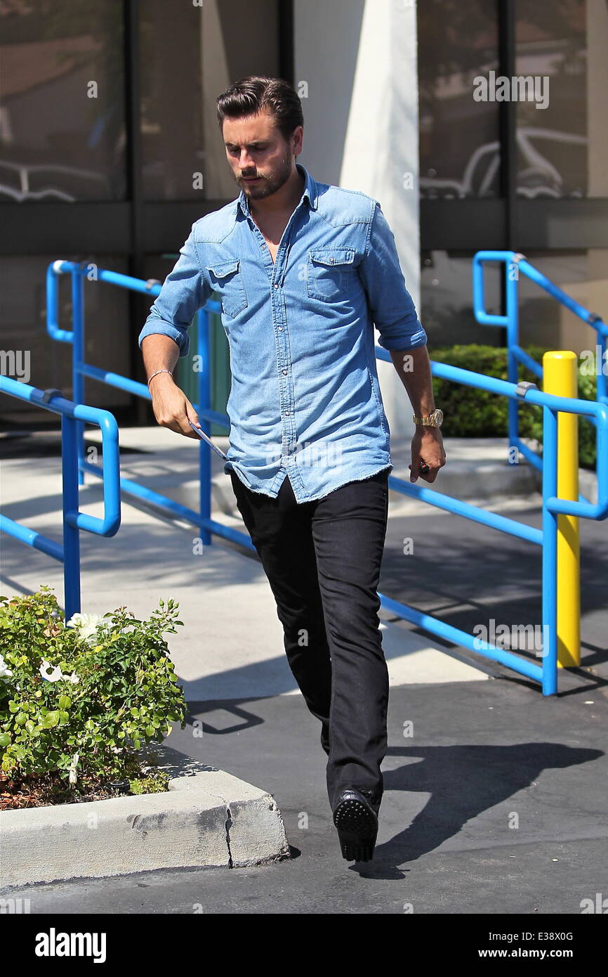 Scott Disick stops at a bank in Calabasas Featuring: Scott Disick Where ...