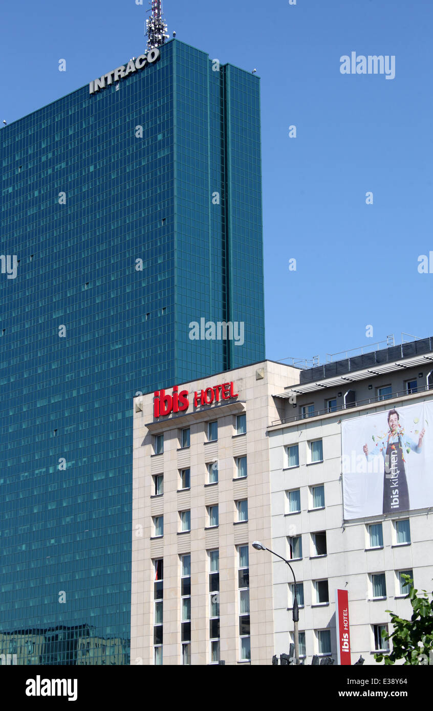 Ibis hotel building hi-res stock photography and images - Alamy