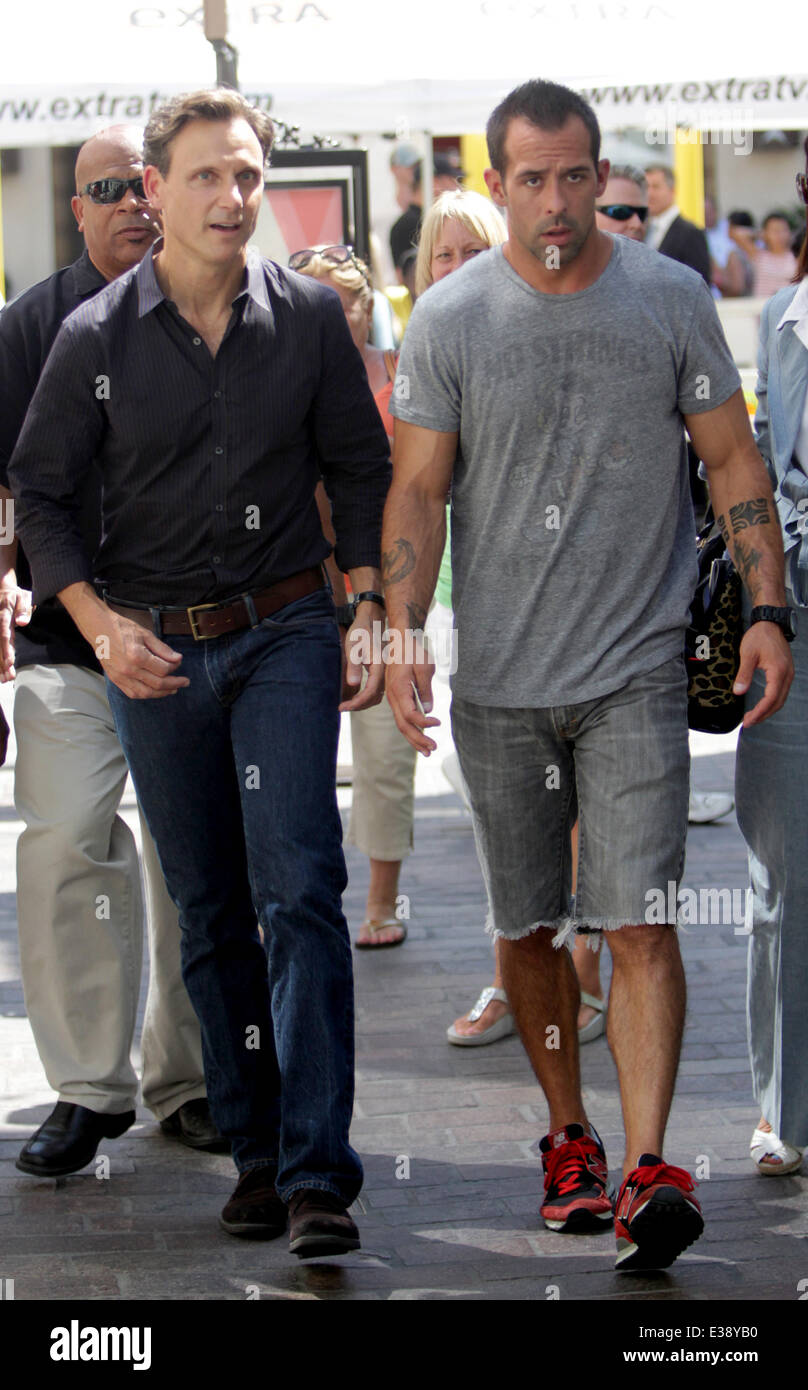 Celebrities at The Grove to appear on entertainment news show 'Extra ...