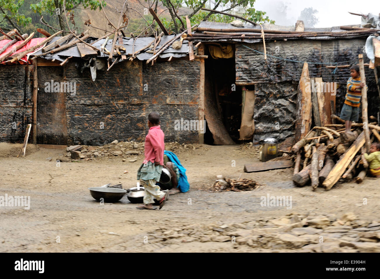 Slums dwelling hi-res stock photography and images - Alamy