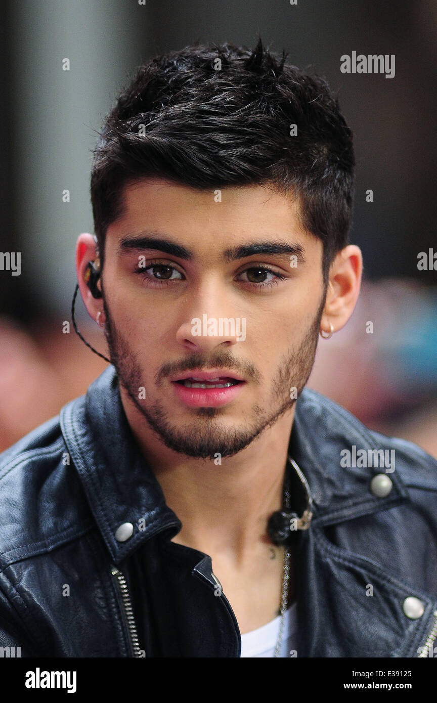 One Direction perform on the 'Today' show as part of their NBC Toyota ...