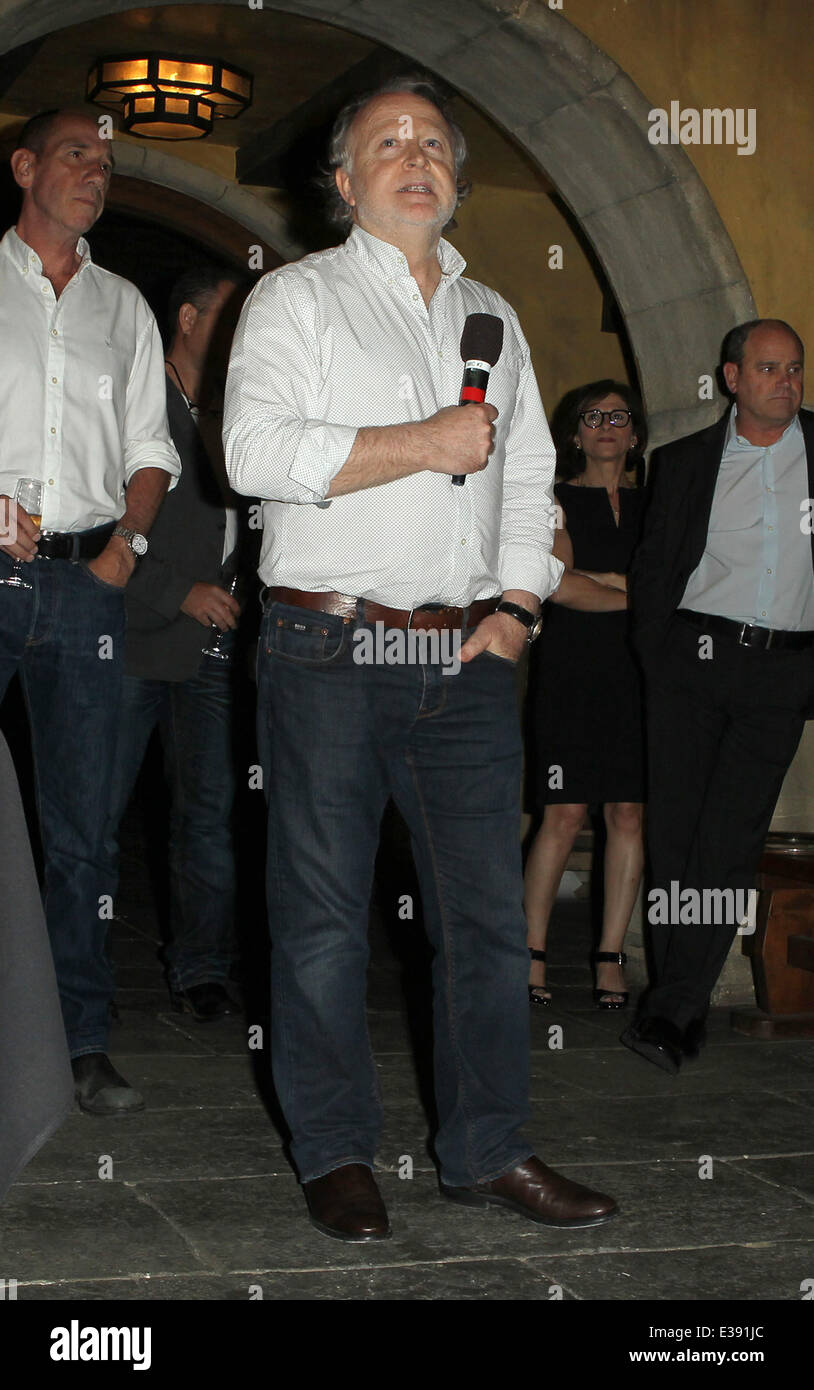 NCIS Los Angeles 100th episode cake cutting event Held At Paramount ...