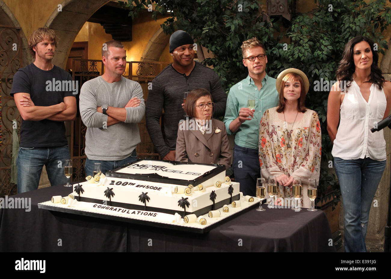NCIS Los Angeles 100th episode cake cutting event Held At Paramount ...