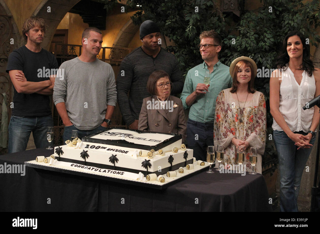 NCIS Los Angeles 100th episode cake cutting event Held At Paramount ...