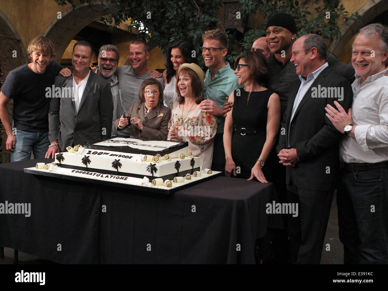 NCIS Los Angeles 100th episode cake cutting event Held At Paramount ...