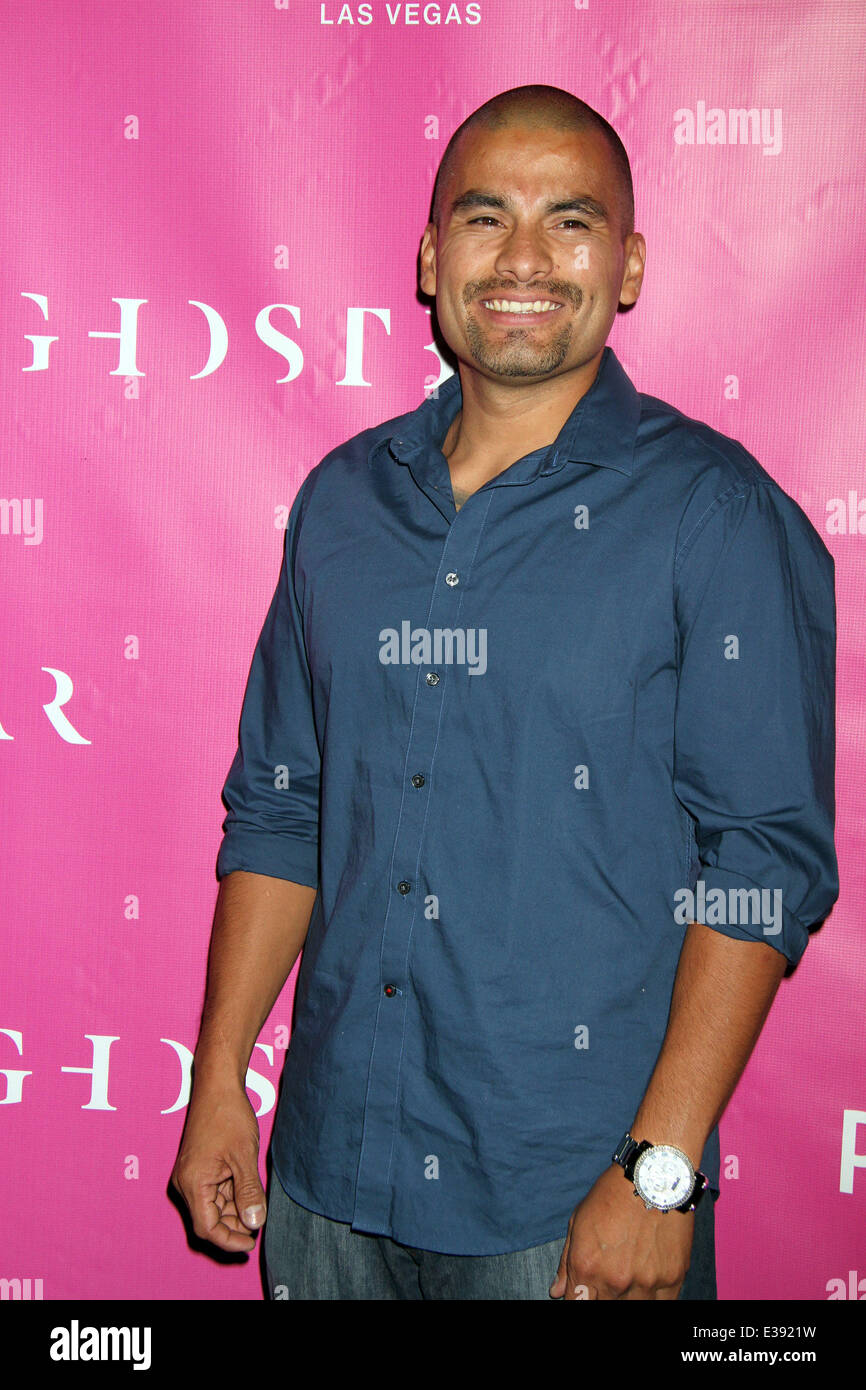 Breaking Bad Star R.J.Mitte Celebrates His 21st Birthday At Ghostbar ...