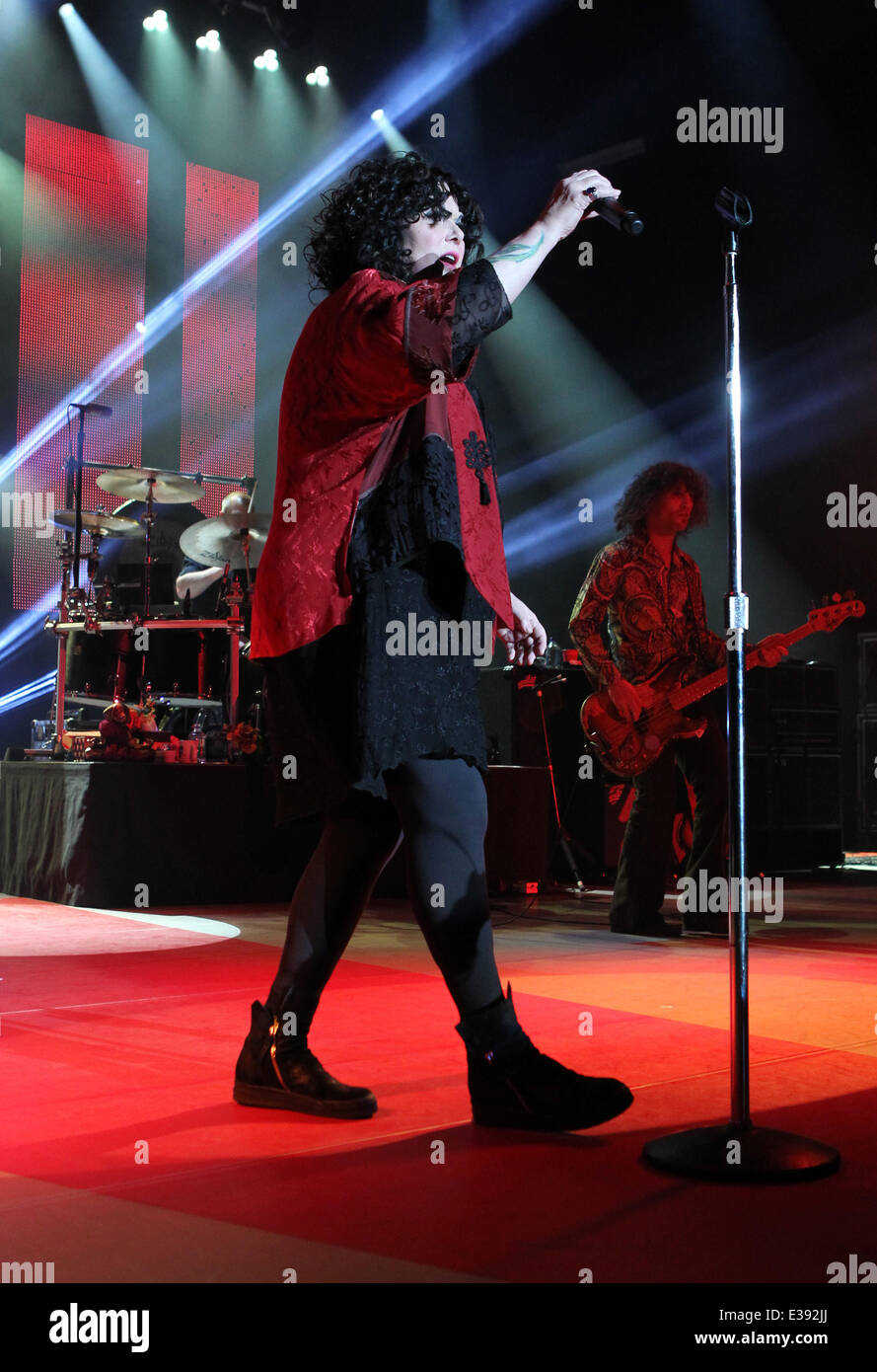 Heart "Heartbreaker" Tour - Los Angeles Held at The Greek Theater ...