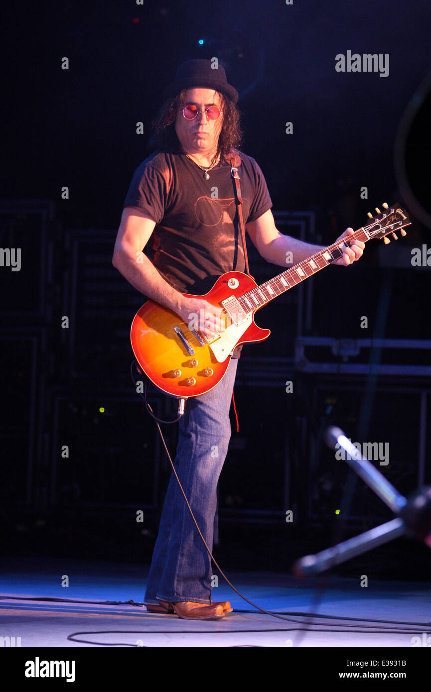 Jason Bonham Led Zeppelin Experience Held at The Greek Theater ...