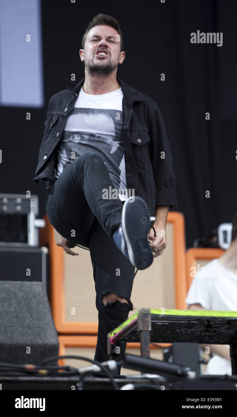 Reading Festival 2013 - Day 2 - Performances Featuring: The Blackout ...