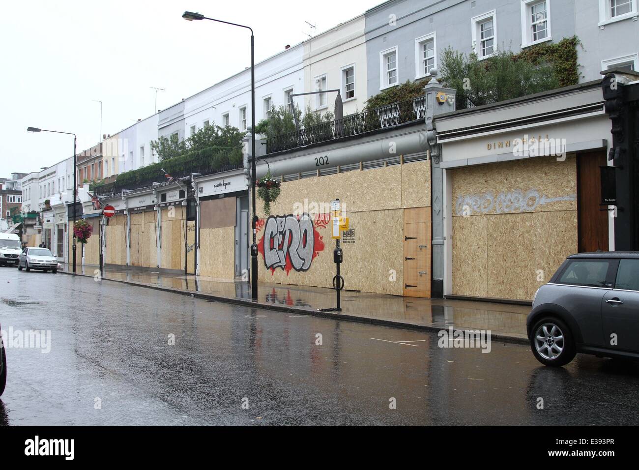 Wet weather pictures from Central London, Hyde Park and Notting Hill ...