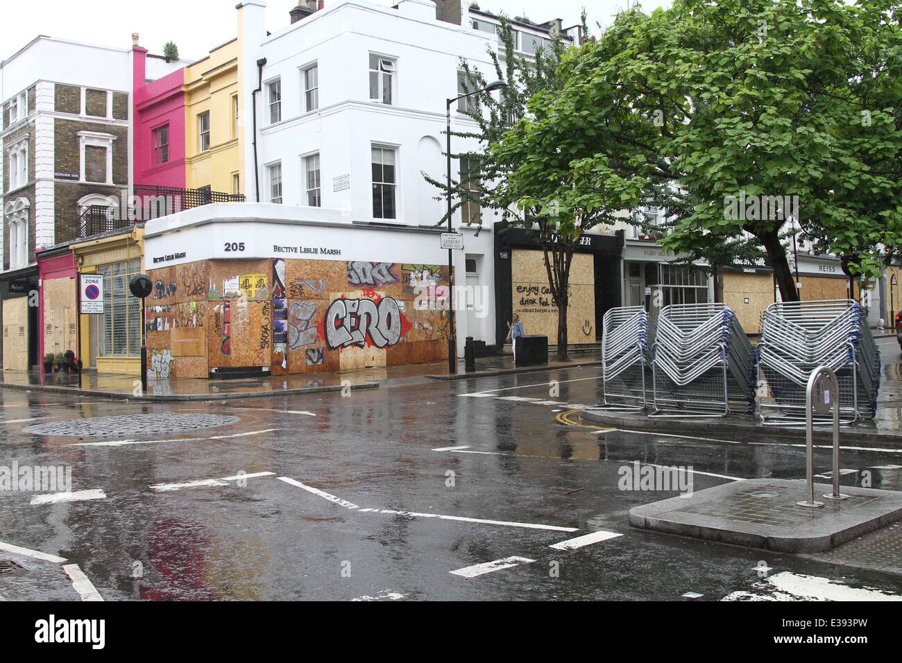 Wet weather pictures from Central London, Hyde Park and Notting Hill ...