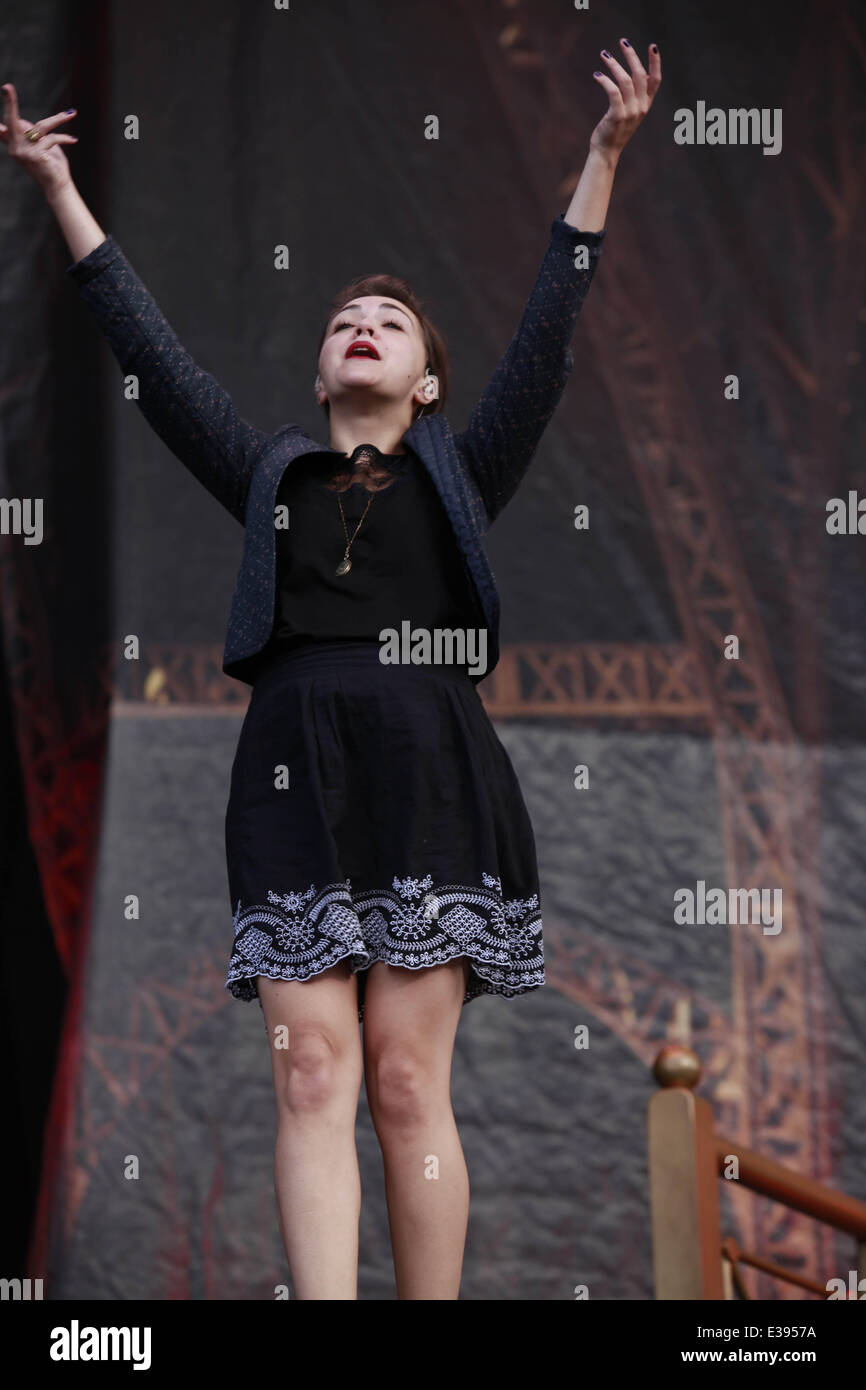 Reading Festival 2013 - Day 3 - Performances Featuring: The Lumineers ...