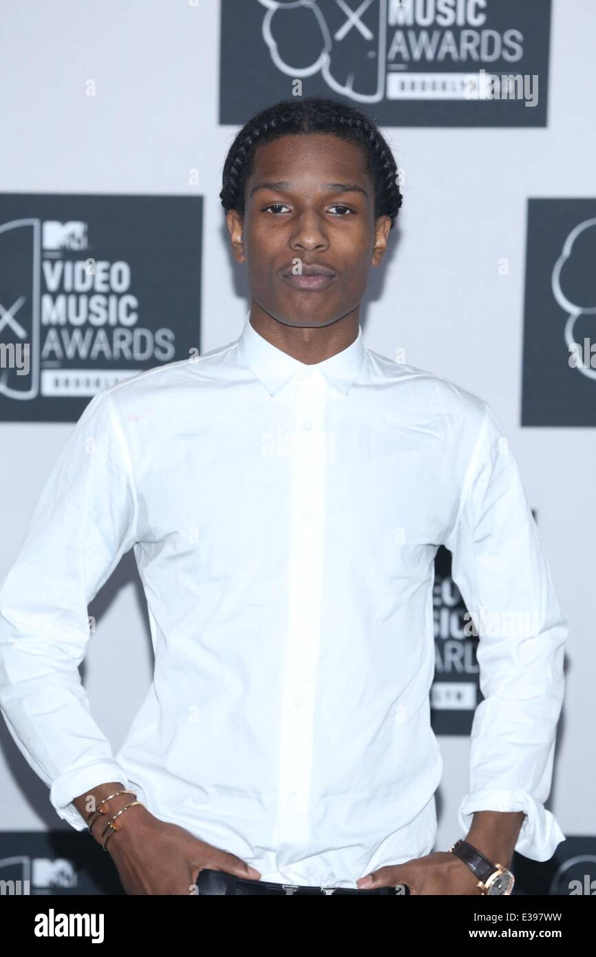 the 2013 MTV Video Music Awards at the Barclays Center on August 25 ...