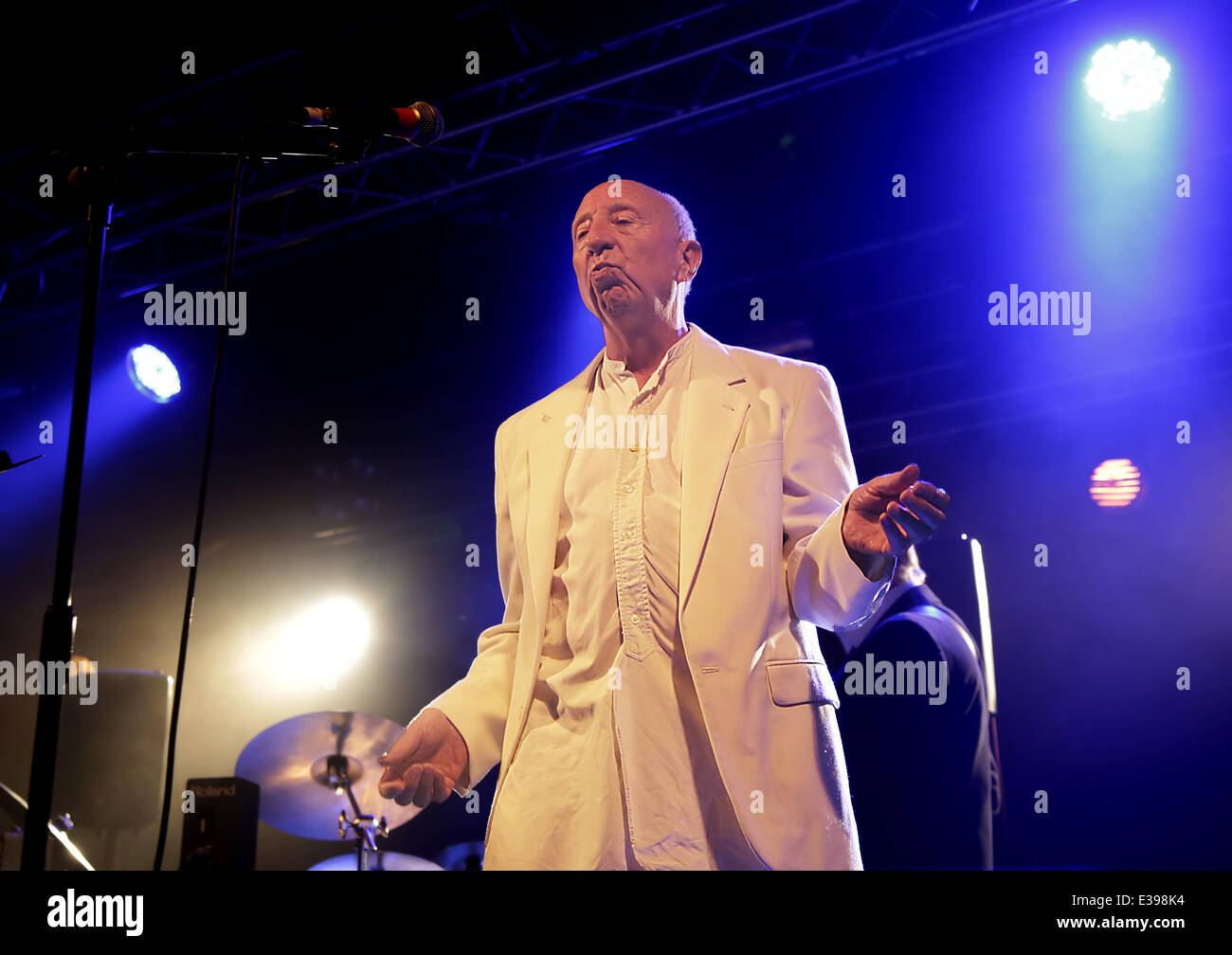 Scaffold band hi-res stock photography and images - Alamy