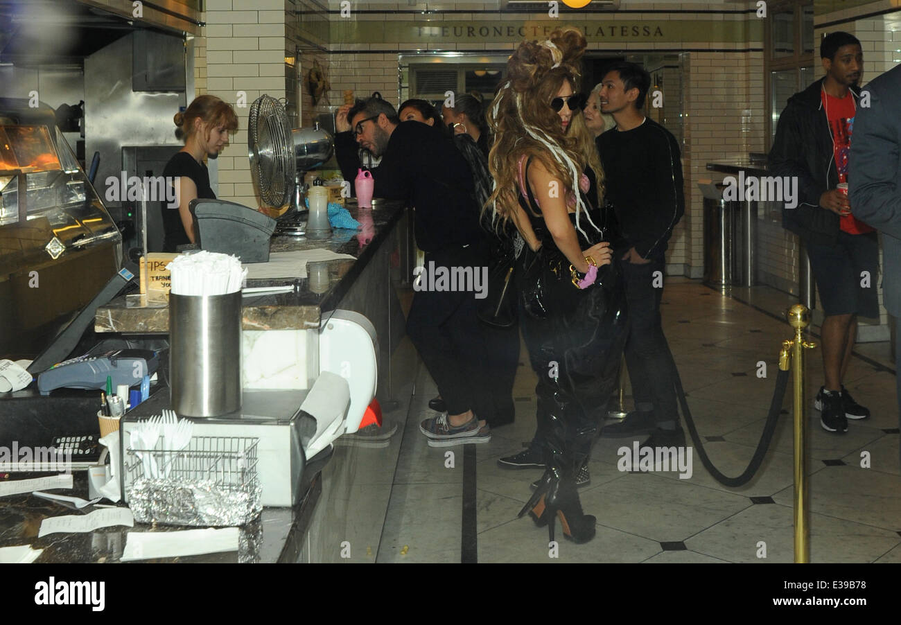 Lady Gaga eating out late as she arrives at about 10pm at The SeaShell ...