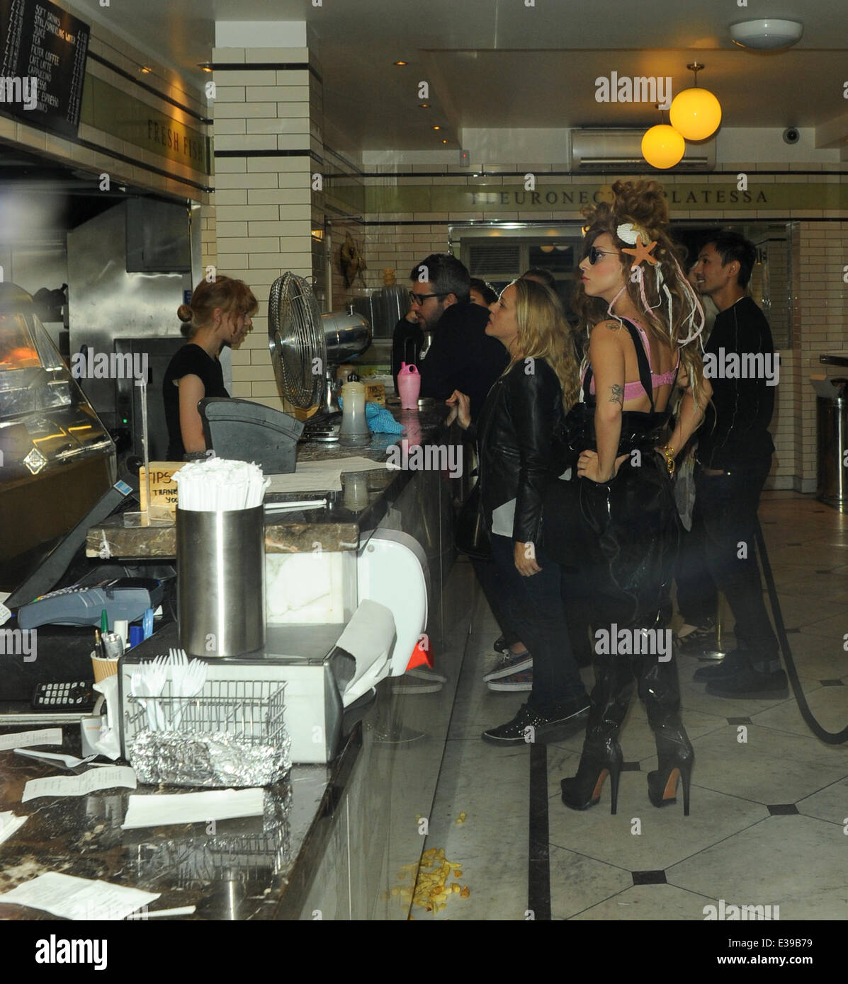 Lady Gaga eating out late as she arrives at about 10pm at The SeaShell ...