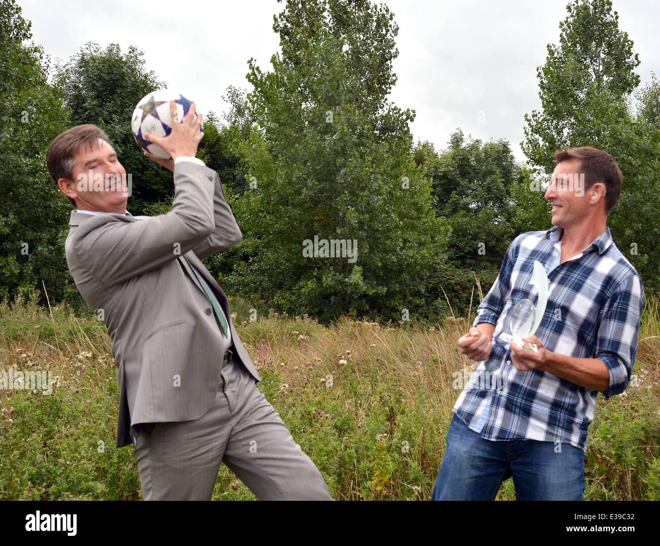 Hearing stuart hi-res stock photography and images - Alamy