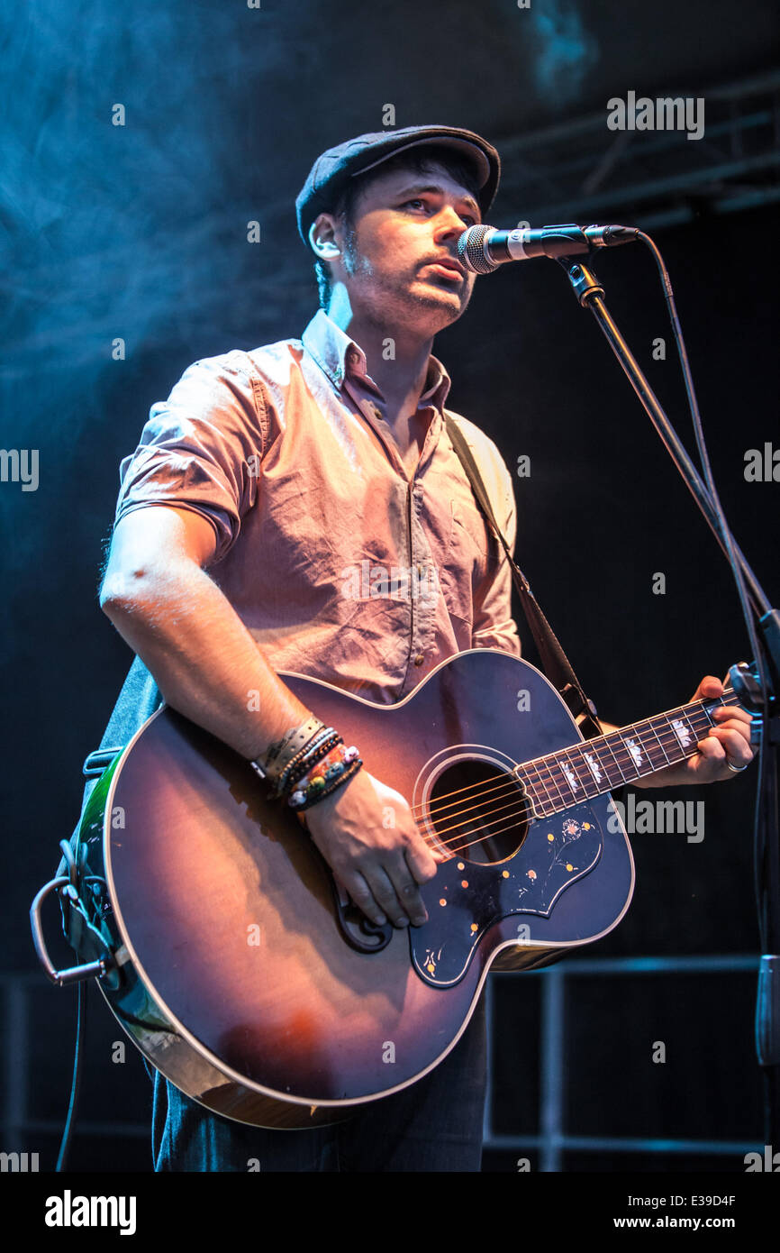 Rusty Shackle perform at Chepstow Castle Where: Chepstow Castle, United ...