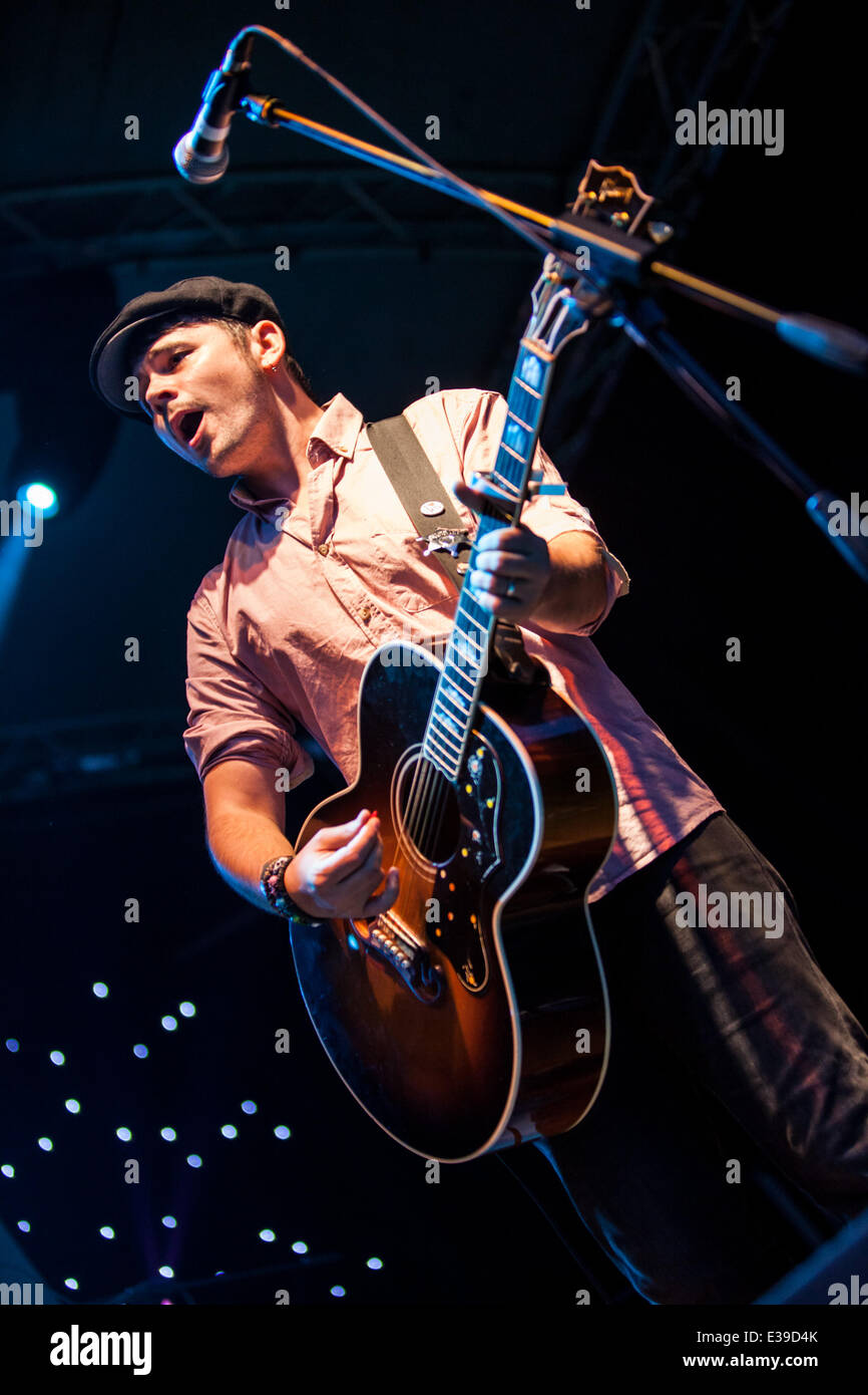 Rusty Shackle perform at Chepstow Castle Where: Chepstow Castle, United ...