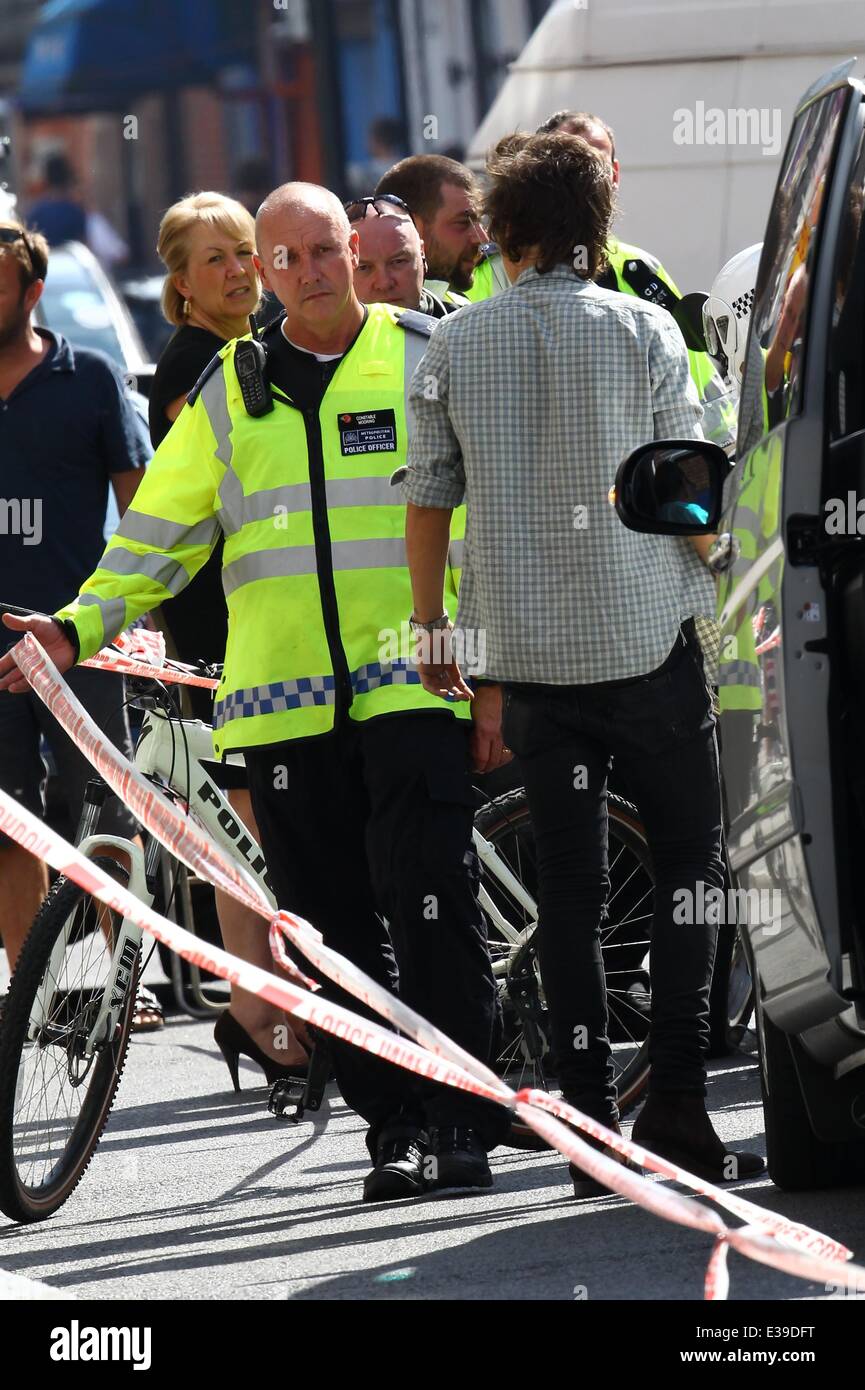 One direction visit pie mash hi-res stock photography and images - Alamy