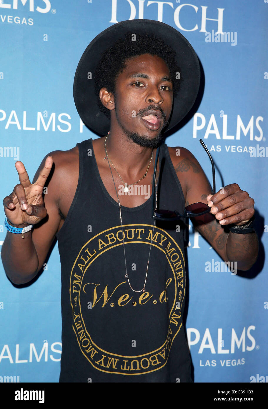 American rapper Shwayze makes an appearance at Ditch Pool Featuring ...