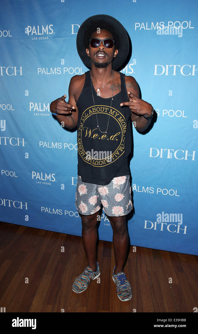 American rapper Shwayze makes an appearance at Ditch Pool Featuring ...