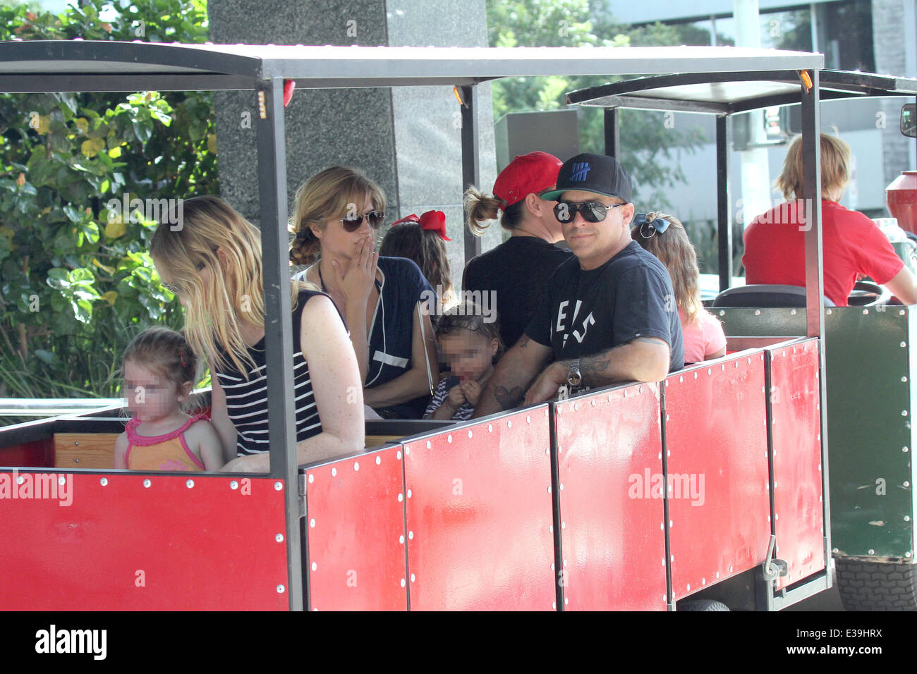 Selma Blair and Jason Bleick out with their son Arthur in Studio City ...