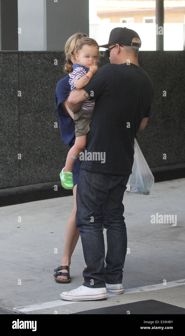 Selma Blair and Jason Bleick out with their son Arthur in Studio City ...