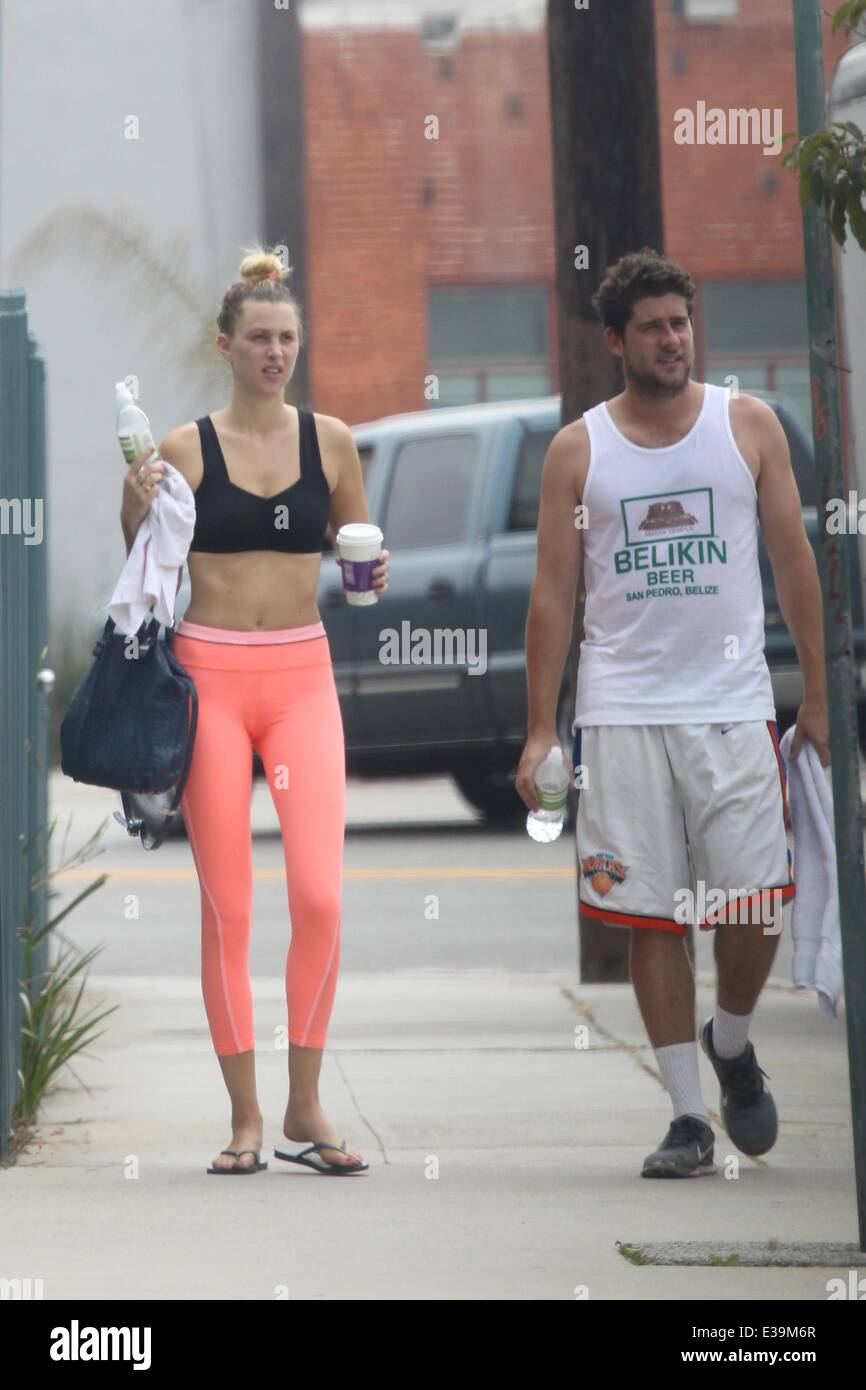 Whitney Port and Tim Rosenman leaving a Spinning classes at YAS Abbot ...