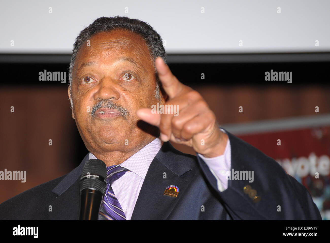 Reverend Jesse Jackson visits the New Library of Birmingham Featuring ...