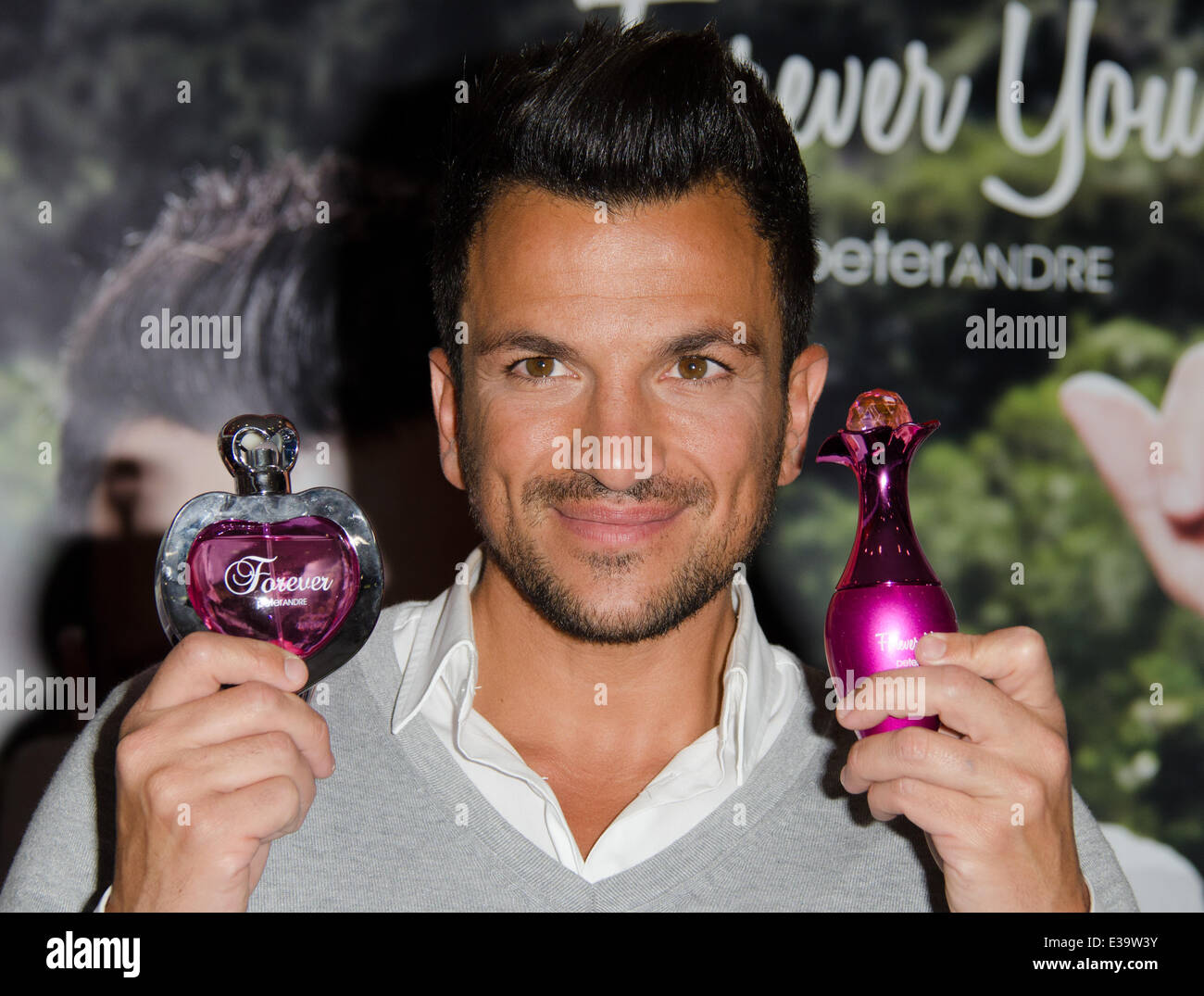 Peter andre launches new perfume hi-res stock photography and images ...