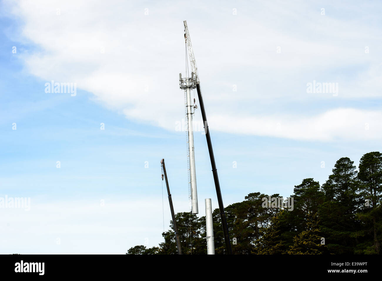 NBN telecommunications tower being assembled Stock Photo - Alamy