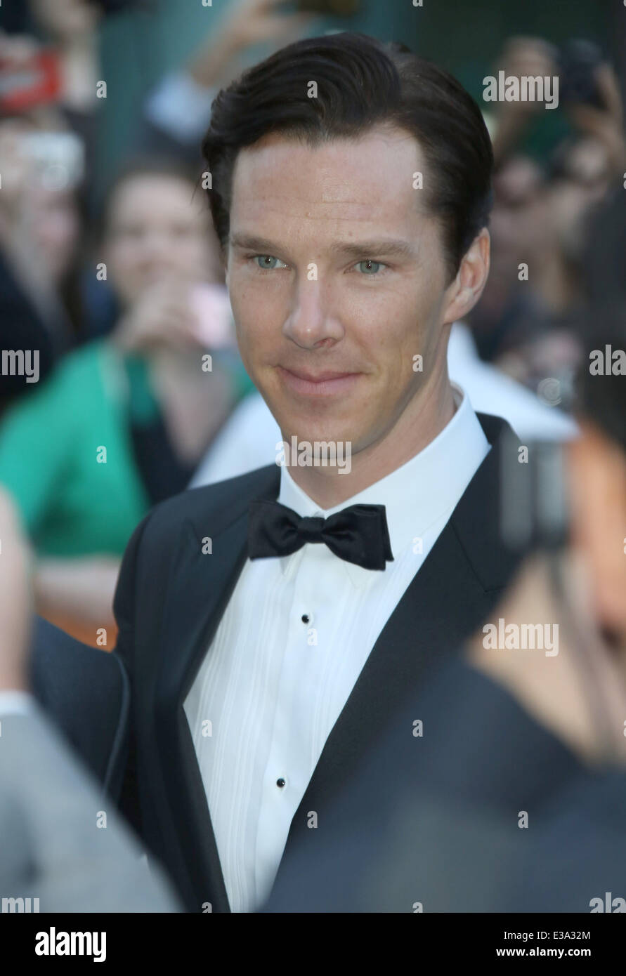 The fifth estate benedict cumberbatch hi-res stock photography and ...