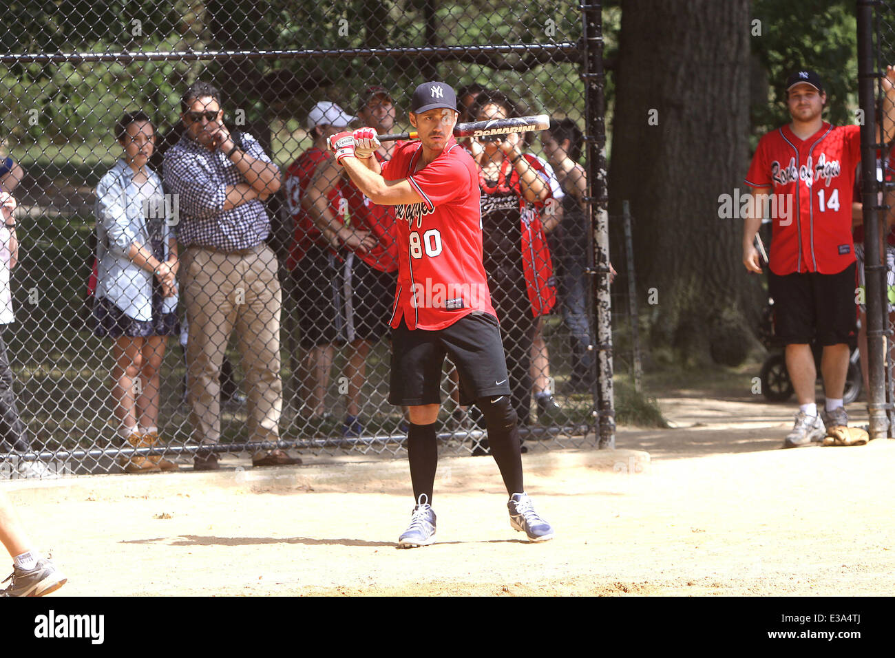 Sept 5 Broadway Show League Softball Championship Game 1, Motown VS ...
