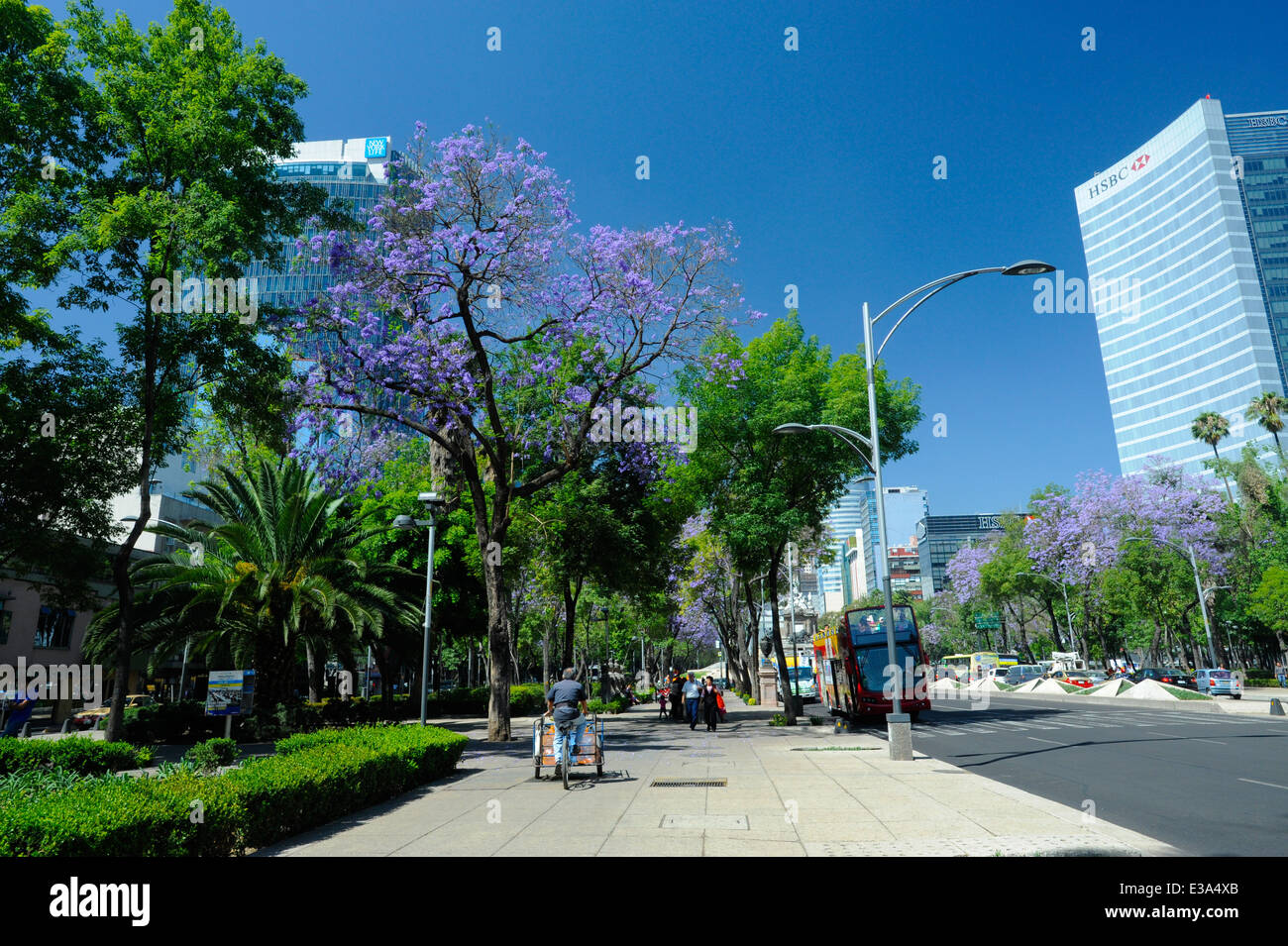 Traffic and pedestrians on the Paseo de la Reforma street in downtown ...
