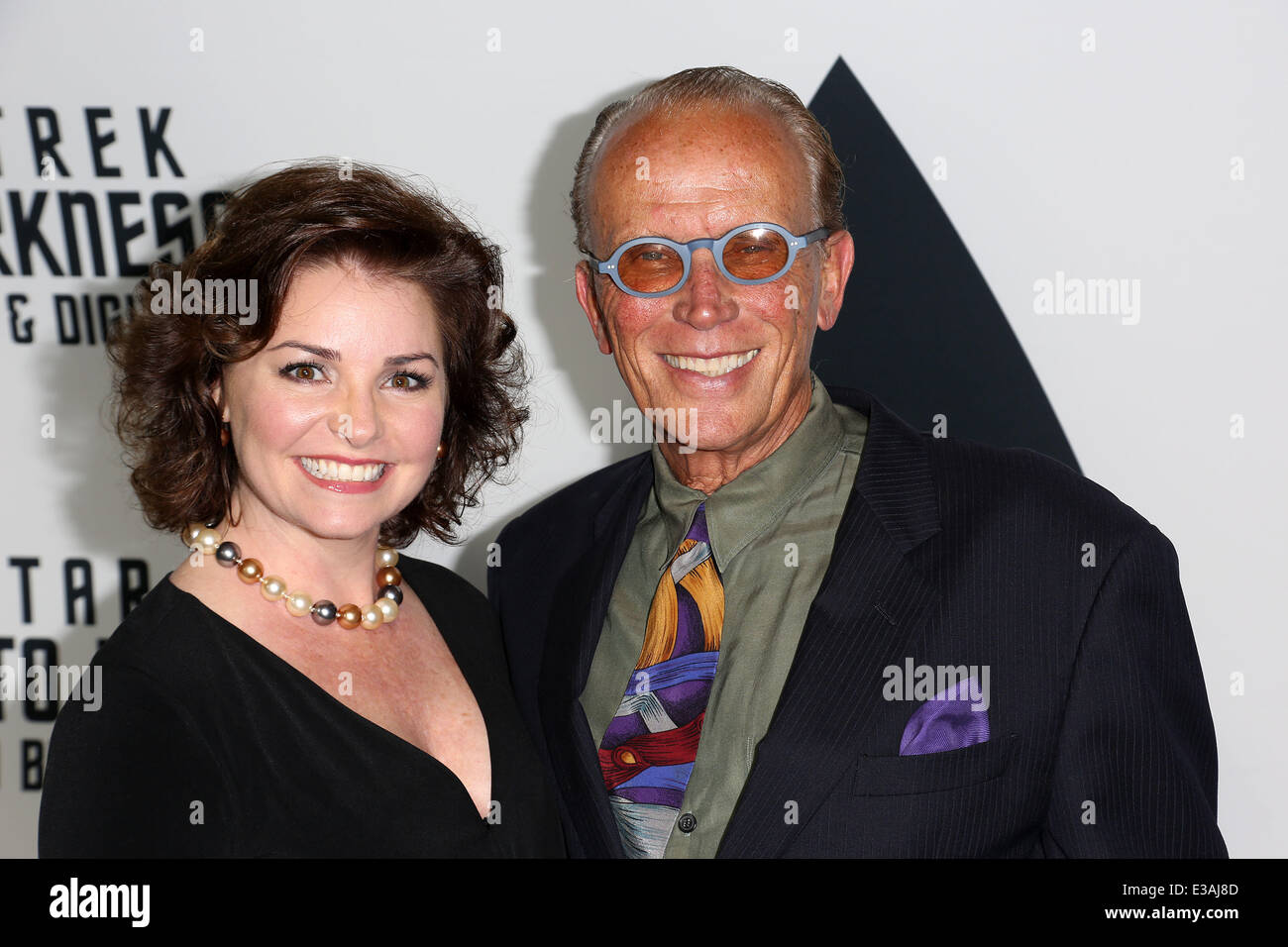 Shari stowe and peter weller hi-res stock photography and images - Alamy