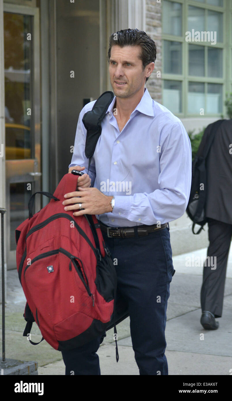 Jason Hoppy still wearing his wedding band while out and about in ...
